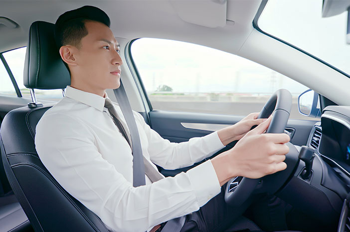 Risiko yang Terjadi Jika Menyetir Terlalu Lama